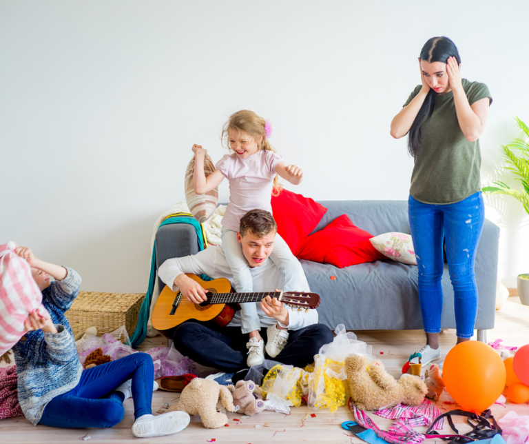 6 Types of Parenting Styles - With Parenting Style QUIZ
