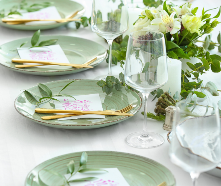 Master the Art of Table Setting - How to set a table | The WSAHM